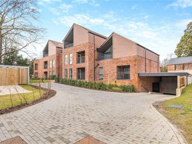 Contemporary two bedroom apartment with parking