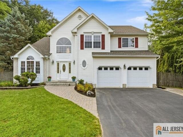 Continental Ct, South River, Home For Sale