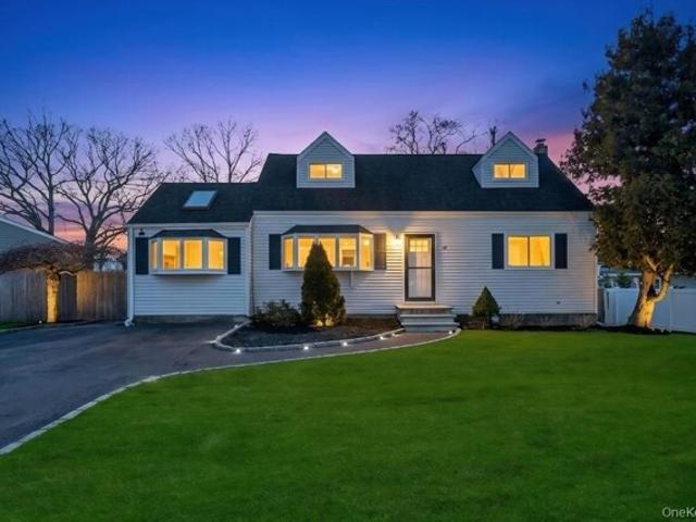 Continental Dr, Port Jefferson Station, Home For Sale