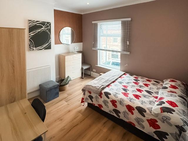 Contractor accommodation | parking | wifi