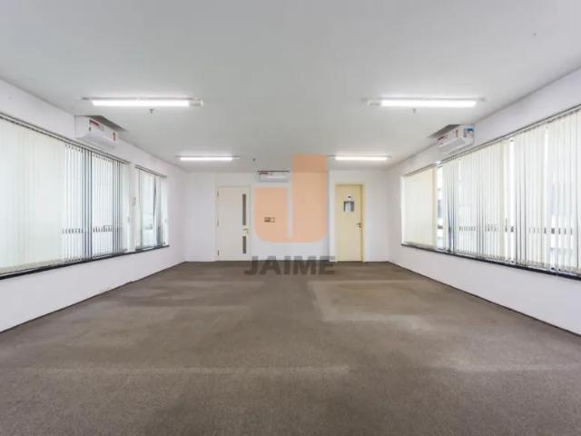 Conunto comercial com 87 m2 em ótima localização na região centro