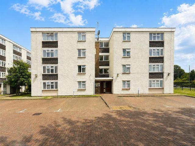 Convent Way, Southall UB2 2 bed apartment to rent £1,650 pcm £381 pw