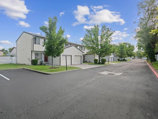 Convenient Murray Location! 3 Bedroom Apartment for Rent at 4578 S 700 E, Millcreek, UT 84107 Millcreek