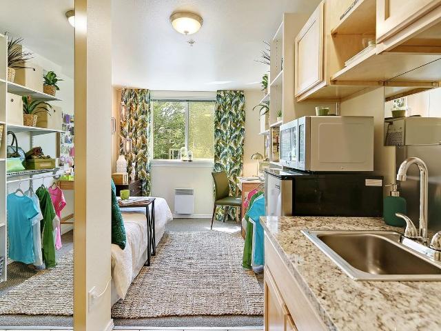 Convenient Apartments on Cap Hill! Studio Apartment for Rent at 1305 E Mercer St, Seattle, WA 98102 Broadway