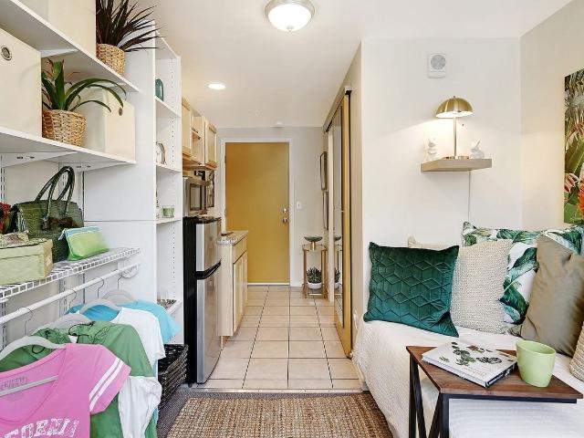 Convenient Apartments on Cap Hill! Studio Apartment for Rent at 1305 E Mercer St, Seattle, WA 98102 Broadway