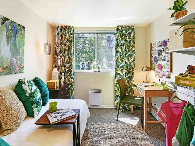 Convenient Apartments on Cap Hill! Studio Apartment for Rent at 1305 E Mercer St, Seattle, WA 98102 Broadway