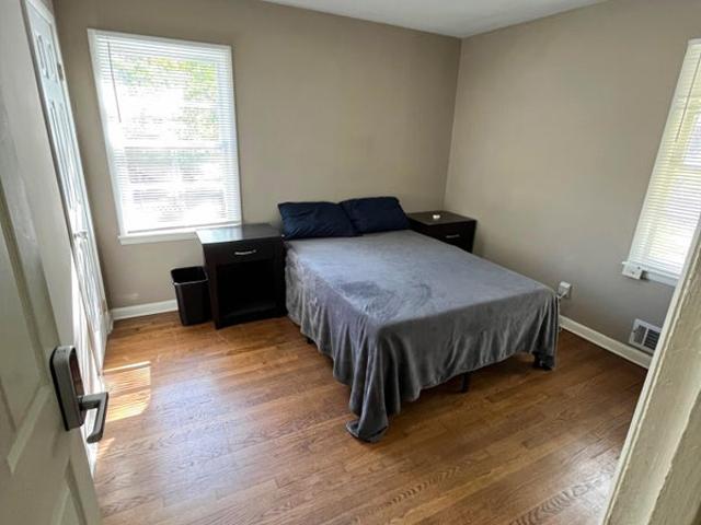 Convenient Forest Park Home –Simplify your Life