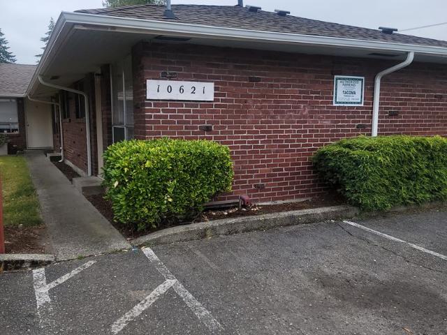 Convenient Lakewood Location. 1 bedroom $1395.00 includes most utilities