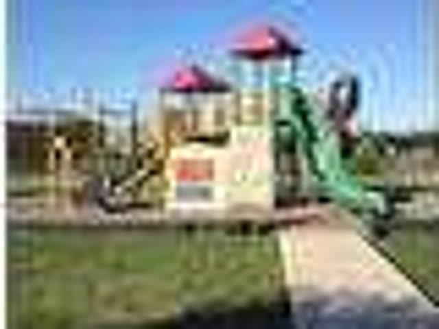 Convenient location 1 bed 1 bath for rent. $595/mo