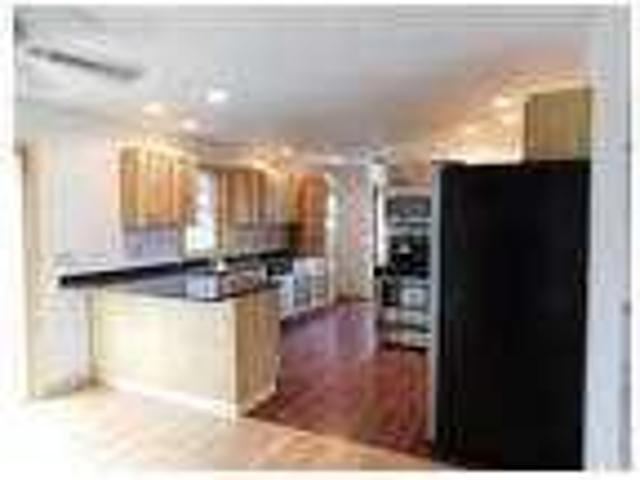 Convenient location 3 bed 1 bath for rent