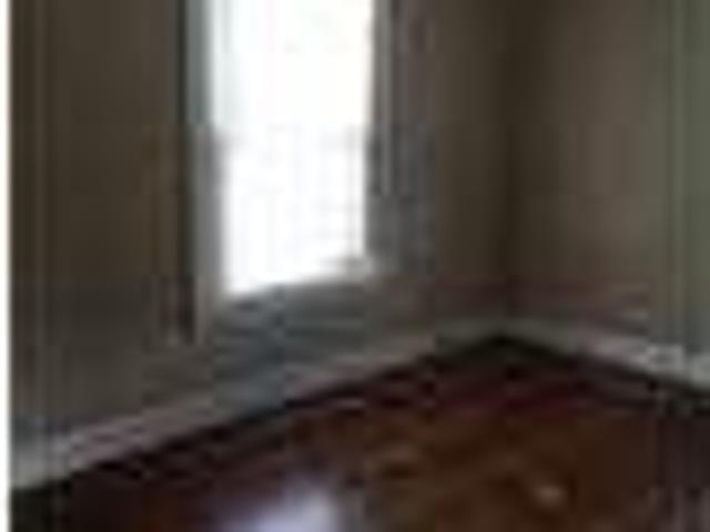 Convenient location 3 bed 1 bath for rent