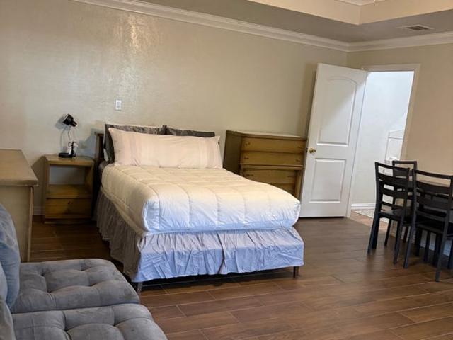Convenient Studio Stay | StadiumsUTA & More