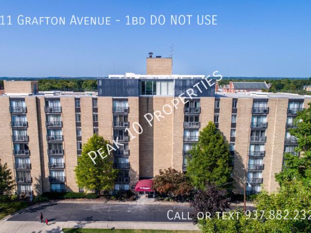 Conveniently located 1 BD 1 BA apartments! off street parking, great views next to downtown