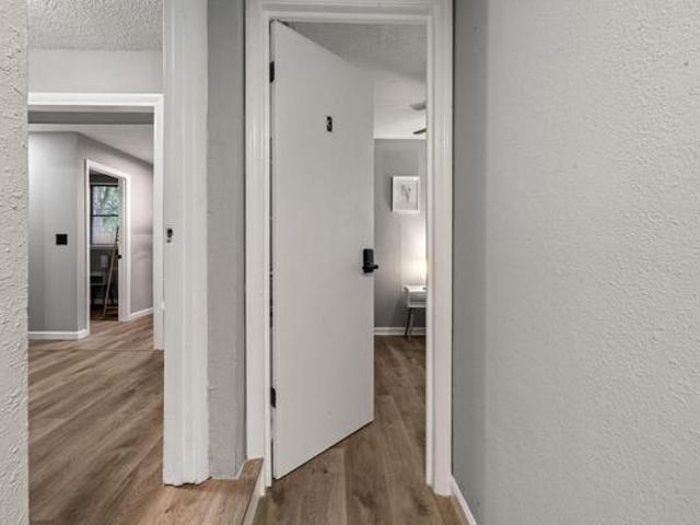 Conveniently located & freshly renovated Jacksonville home with tasteful decor