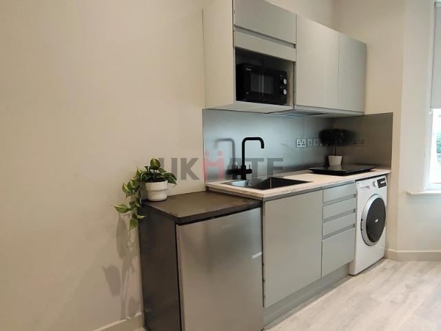 Convenience and Comfort studio in Vibrant Kingston
