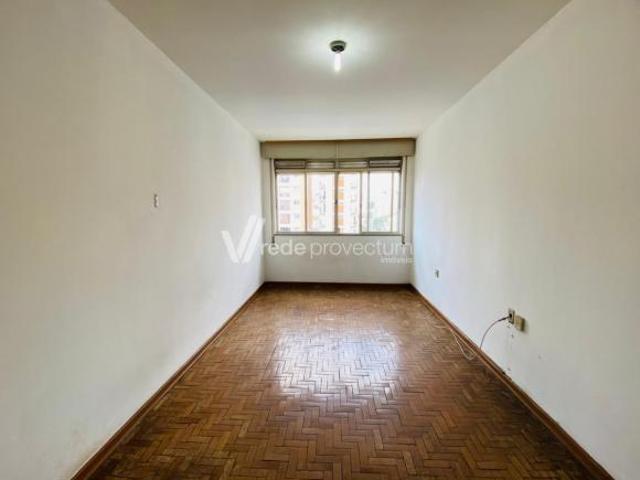 Conveniência e Mobilidade no Centro: 66m² com Vaga Coberta e Segurança Facial