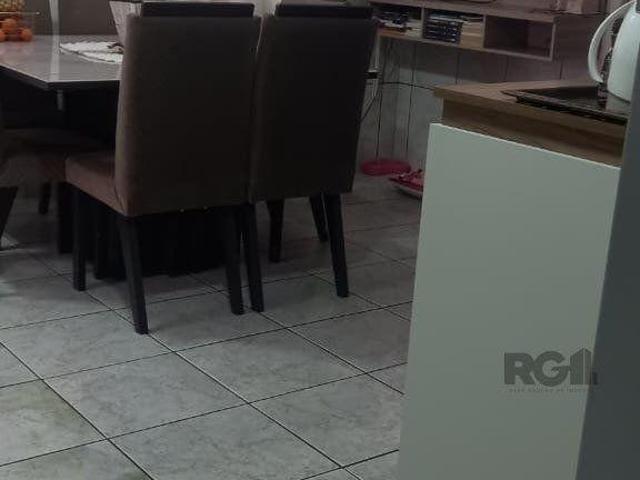 Convido você a conhecer esta encantadora casa, localizada em Gravataí/RS