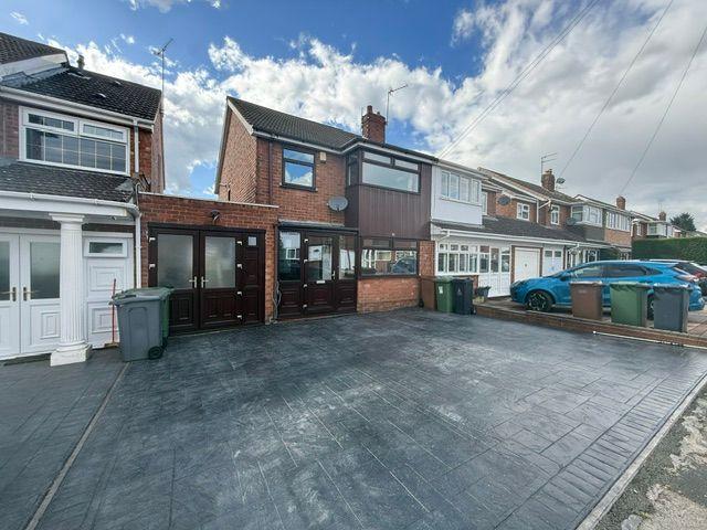 Conway Crescent, Willenhall WV12, 3 bed semi detached house to rent, £1,200 pcm | PrimeLocation