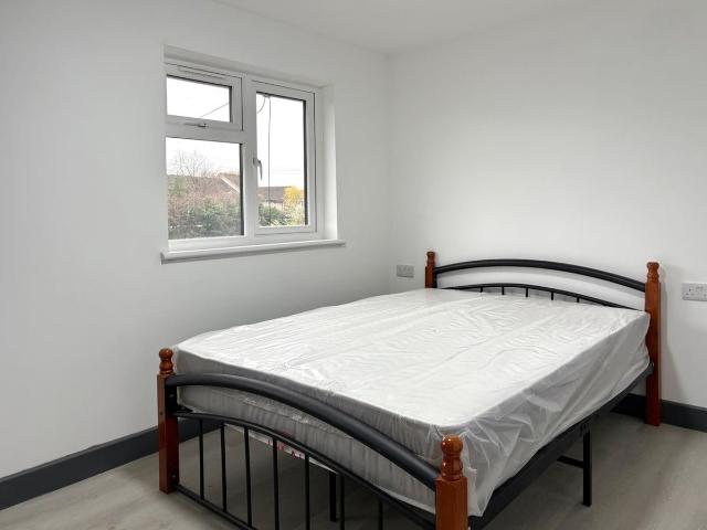Conway Road, Hounslow TW4, Studio to rent, £1,150 pcm | PrimeLocation
