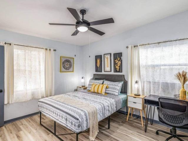 Conway_room 1