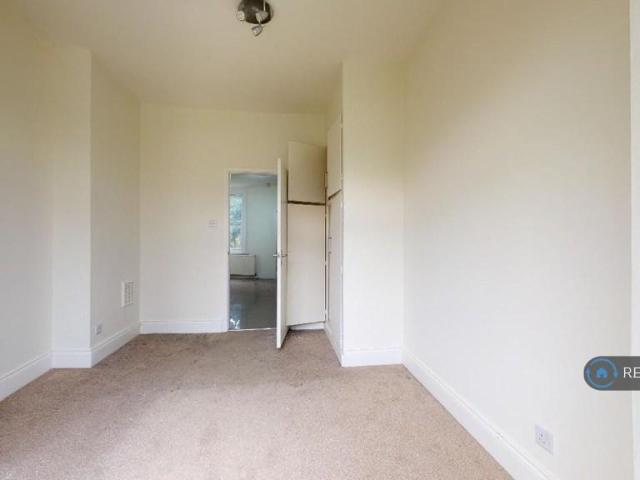 Conyers Road, London, SW16 1 bed flat to rent £1,650 pcm £381 pw