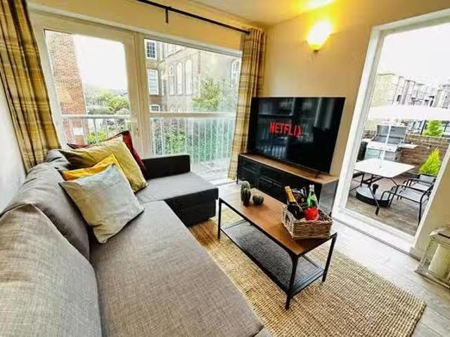 Conant House, London
