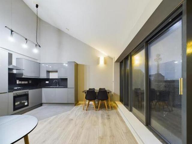 Concert Street, City Centre, 3 Bedroom Flat