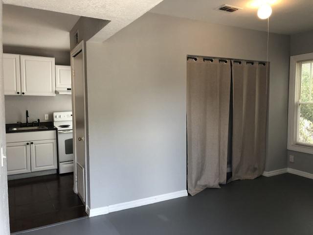 Concord Apartments Contact: Andy 1 Bedroom Apartment for Rent at 1647 E Concord St, Orlando, FL 32803 Colonialtown South