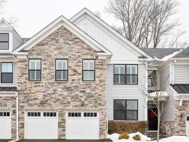 Concord Ct, Warren, Condo For Sale