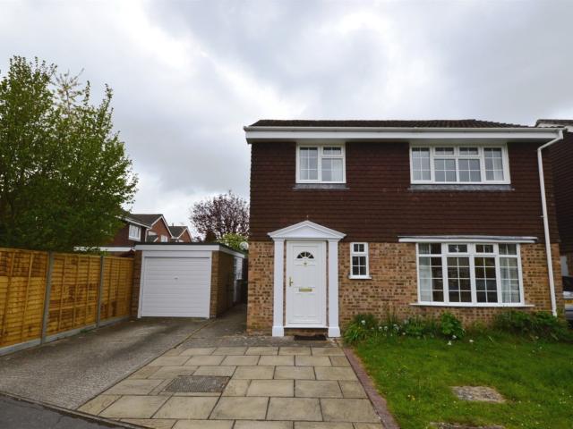 Concorde Close, Storrington, Storrington, RH20