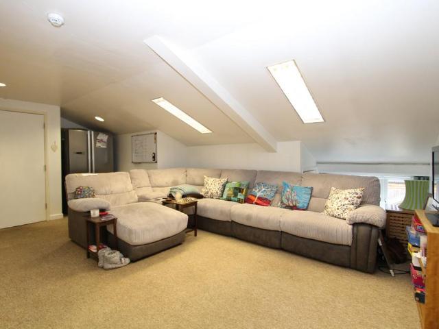 Concorde House, Langrish. 2 bed apartment to rent £1,000 pcm £231 pw