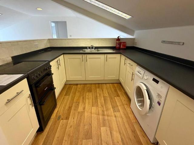 Concorde House, Langrish. 2 bed apartment to rent £1,000 pcm £231 pw