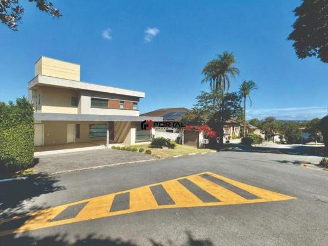 Cond. Aldeia da Fazendinha 3stes. Moderna e linda! Vista, varanda gourmet, escritório!