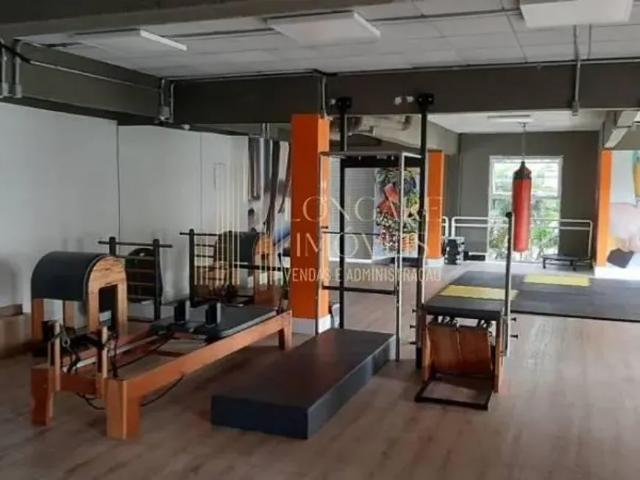 Cond club moema p/ alugar 3 dorms. STE. 104 metros
