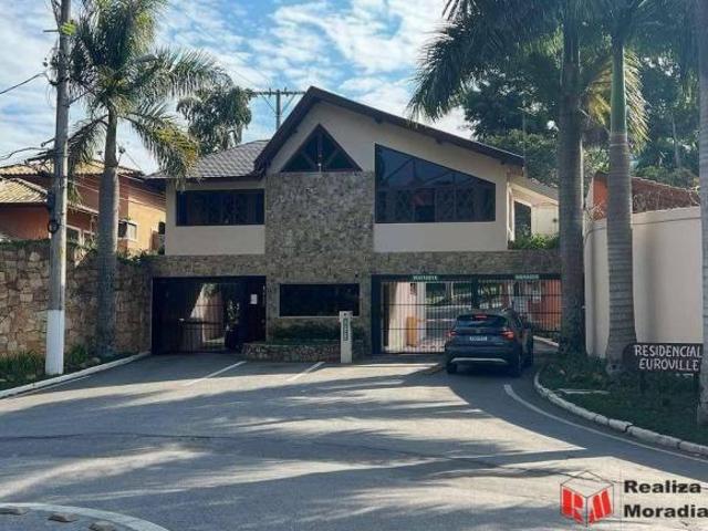 Cond. Euroville Charmosa, 3 sts, piscina, ótima área gourmet, pomar!