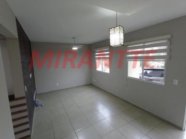 Cond. fechado de 109.5m² com 3 quartos