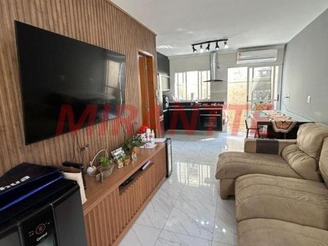 Cond. fechado de 100m² com 2 quartos