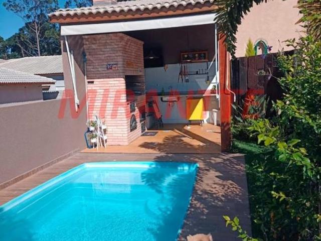 Cond. fechado de 114m² com 2 quartos
