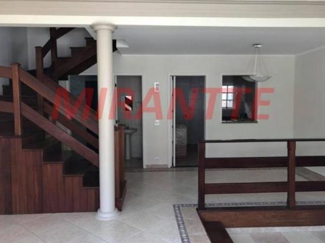 Cond. fechado de 123.5m² com 3 quartos
