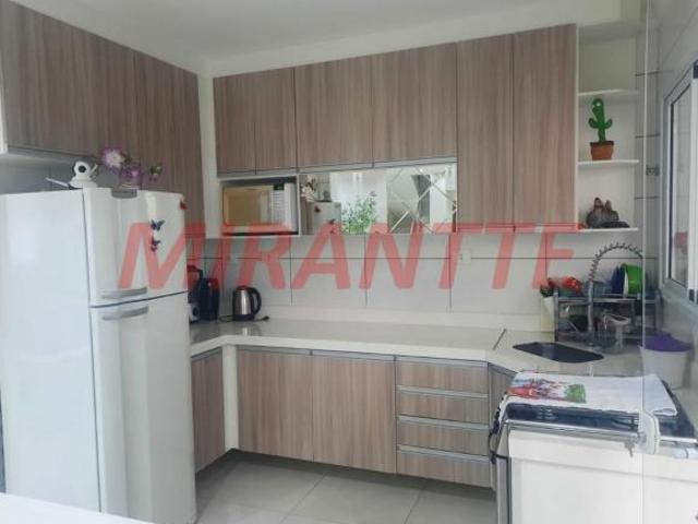 Cond. fechado de 130m² com 3 quartos