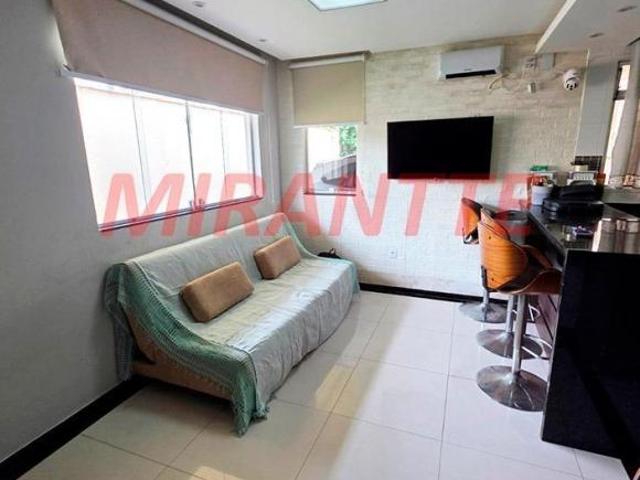 Cond. fechado de 140m² com 3 quartos
