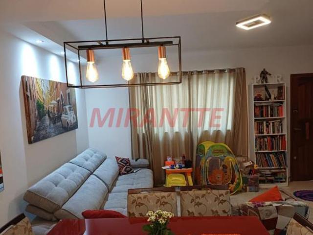 Cond. fechado de 141m² com 3 quartos