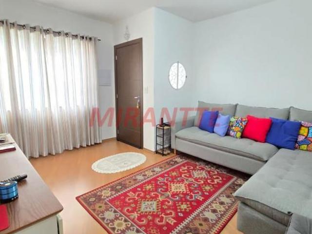 Cond. fechado de 150m² com 2 quartos