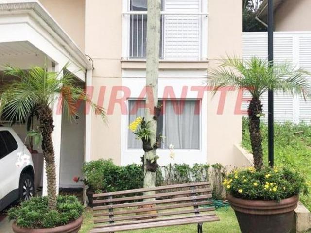 Cond. fechado de 198m² com 4 quartos