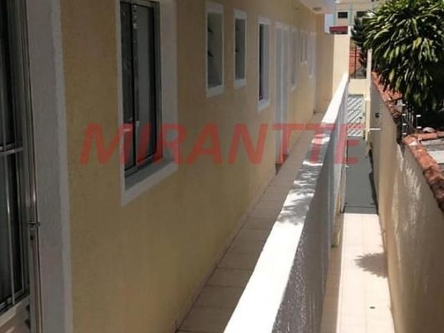 Cond. fechado de 220m² com 10 quartos