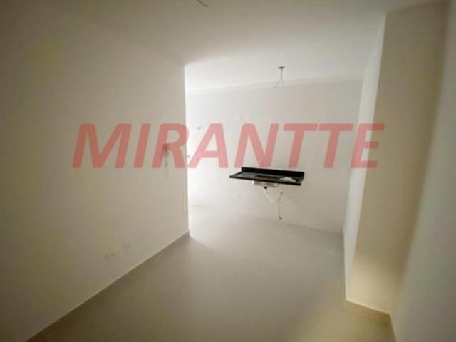 Cond. fechado de 27m² com 1 quartos