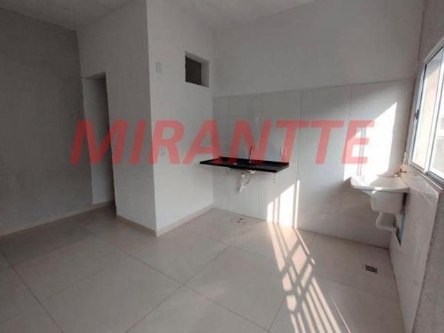 Cond. fechado de 27m² com 1 quartos