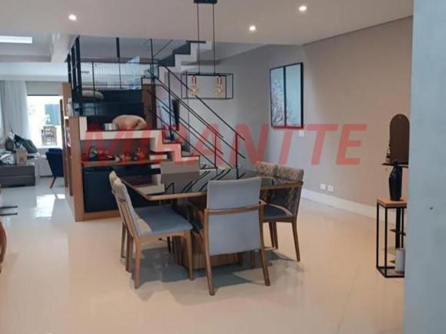 Cond. fechado de 298m² com 4 quartos