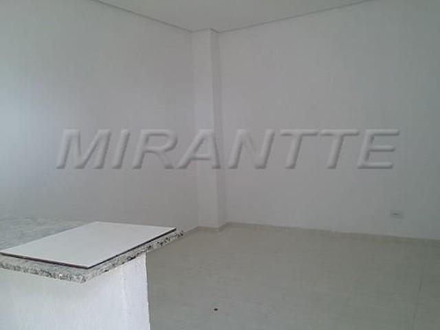 Cond. fechado de 40m² com 1 quartos