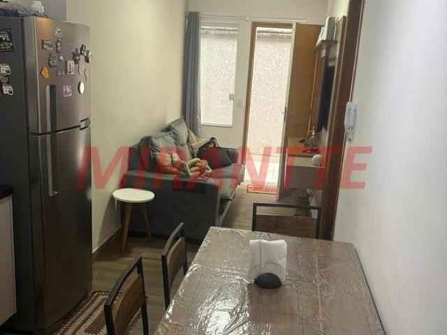 Cond. fechado de 40m² com 2 quartos